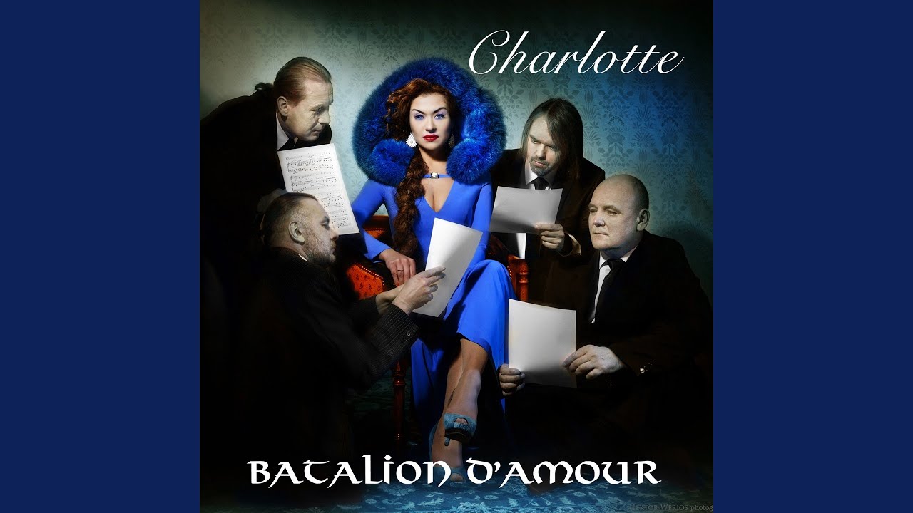 Charlotte (Acoustic Version) - YouTube