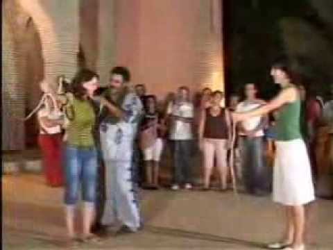 Douar El Hafsi - Le charmeur de Serpents - YouTube