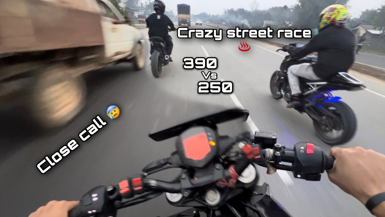 Crazy street race ♨️ on Duke 250 vs Duke 390 || Close call 😰|| Drag ...
