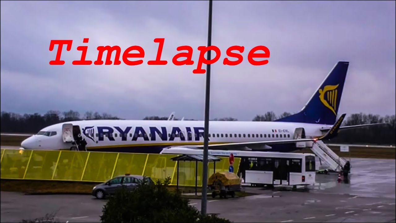Ryanair Boeing 737-800 Ground Handling [TIMELAPSE] - YouTube