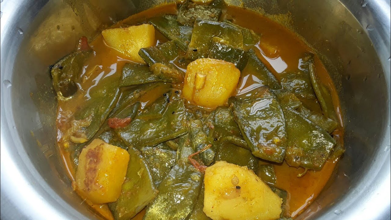 sim alur torkari।potato fava beans curry।sem ki sabji।সিম আলু র ঝোল ...
