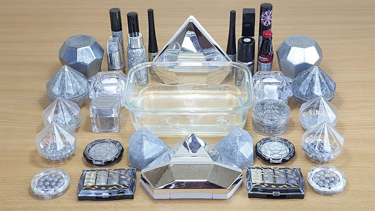 CRYSTAL LIGHT SLIME Series14 Mixing makeup and glitter into Clear Slime ...