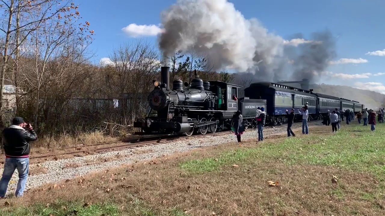 Hocking Valley No. 3 does a photo runby In Haydenville - YouTube