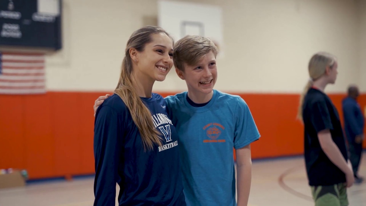 Hahn Hoops Skills Clinic in Vermont! - YouTube