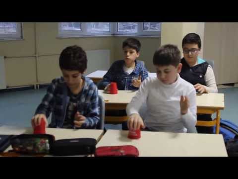 6B Sınıfı Müzik dersinde Yeni Yıl şarkısı