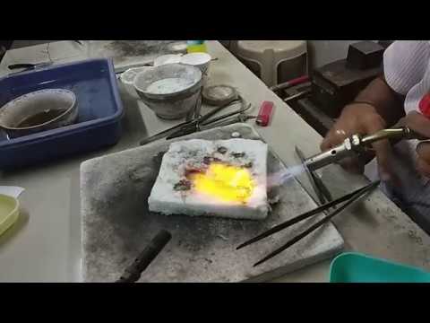 How To Check Gold Purity / HOW TO KNOW GOLD IS REAL - YouTube