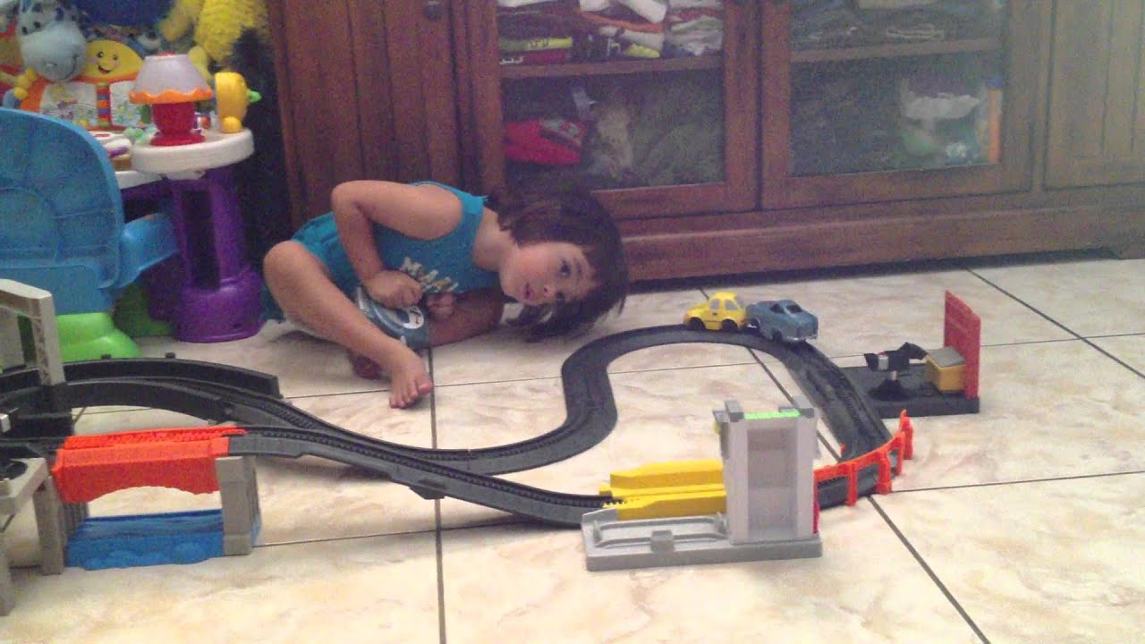 Fisher-Price GeoTrax Disney/Pixar Cars 2 World Grand Prix RC Set - YouTube