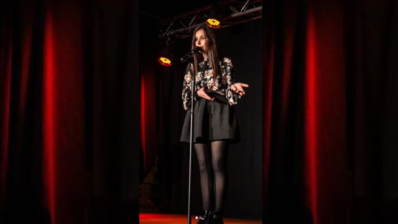 VIDEO. Stand up : soirée jeunes talents, les humoristes sur scène pour ...