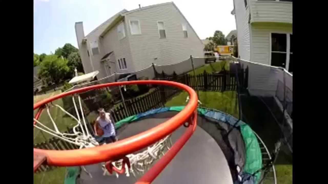 Trampoline dunk - YouTube