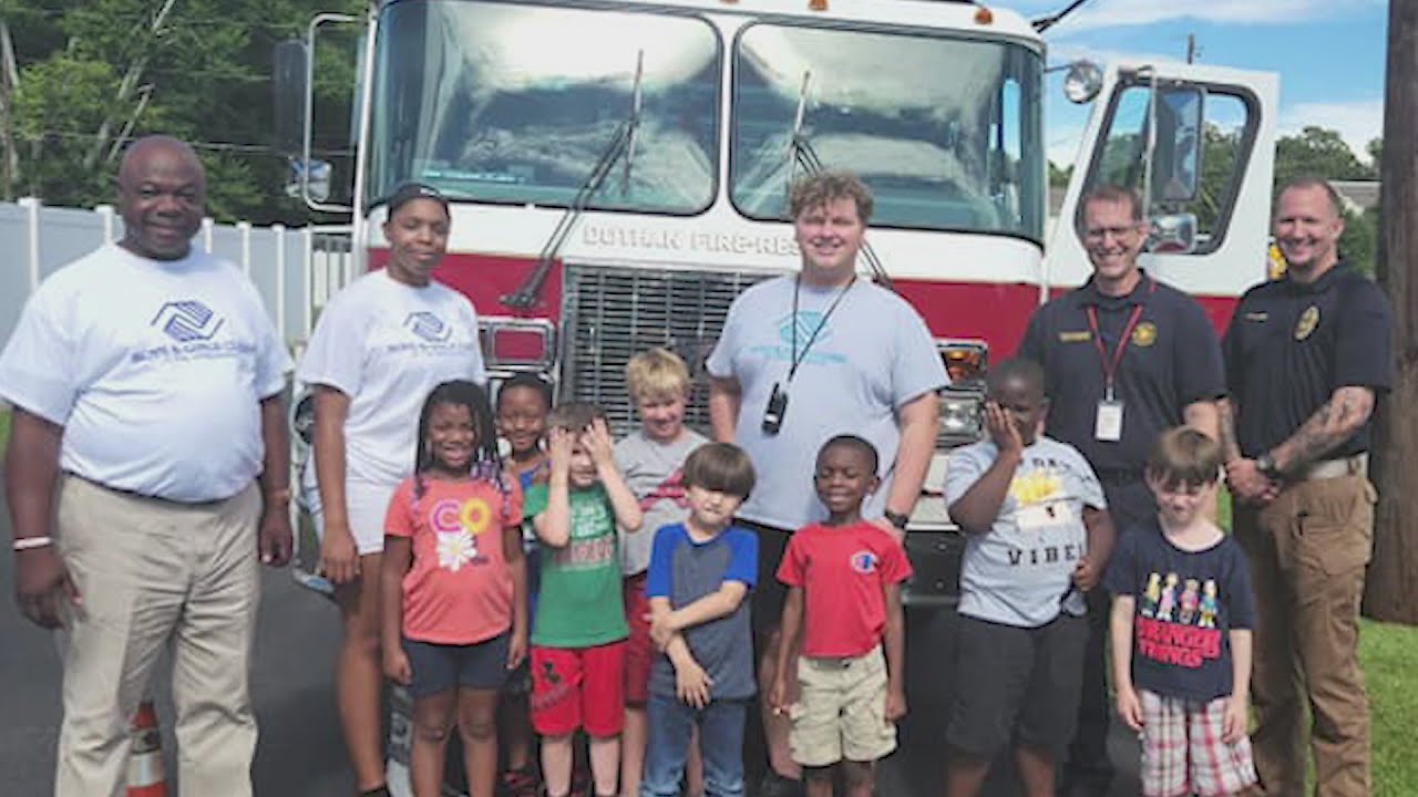 Dothan first responders on a mission for boys and girls - YouTube