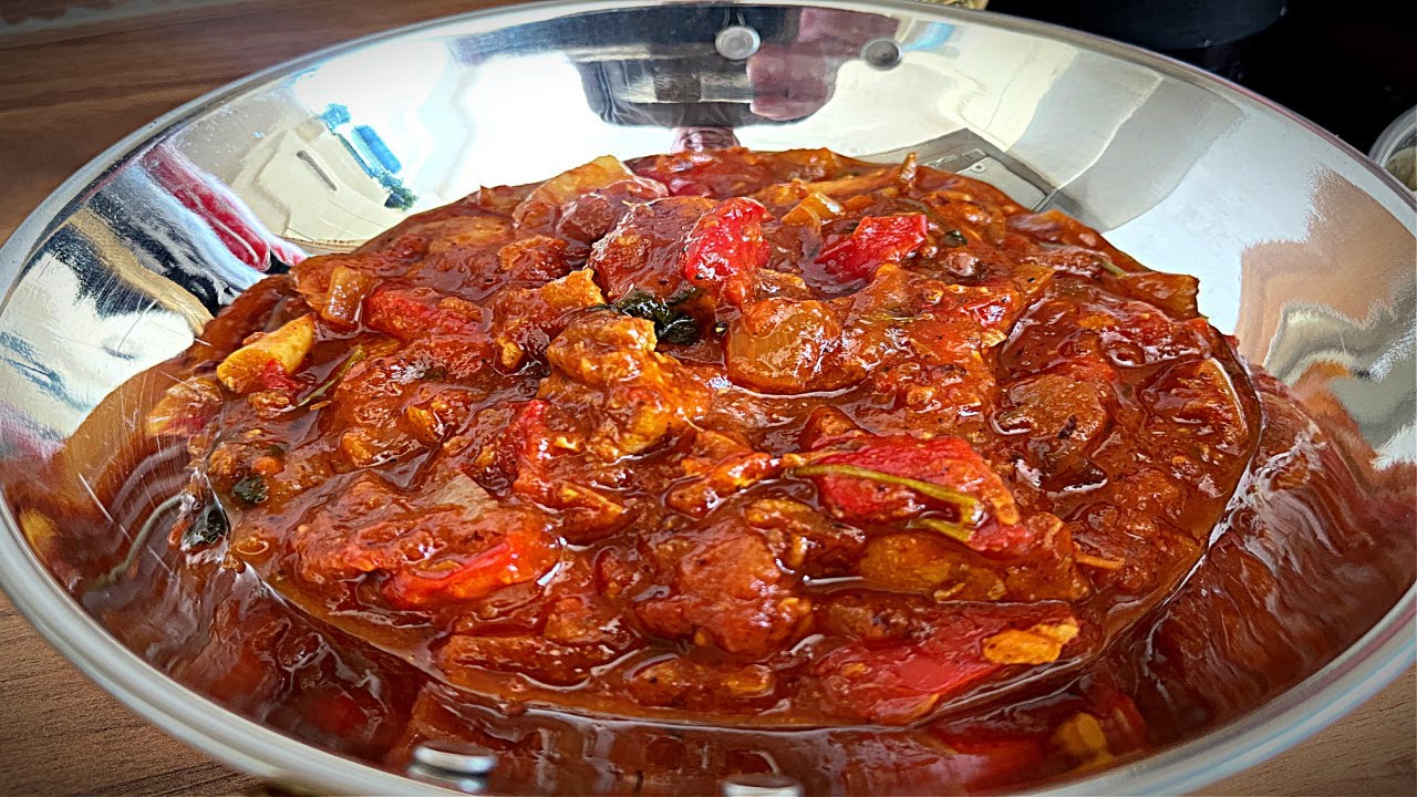 Chicken Phaal Curry *Xtra* Hot | Marston's Pedigree Ice Cold - YouTube