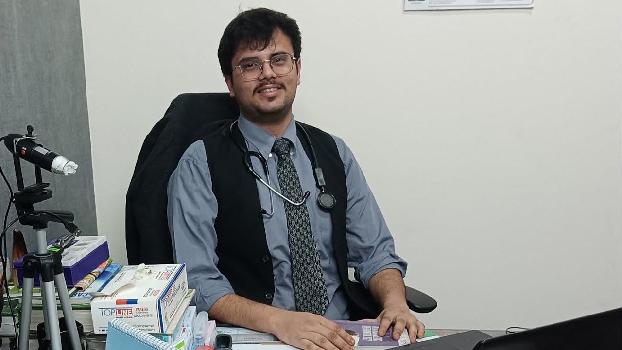 Shirodhara in Seborrheic dermatitis with Jaloka Abcharan in Acne with ...