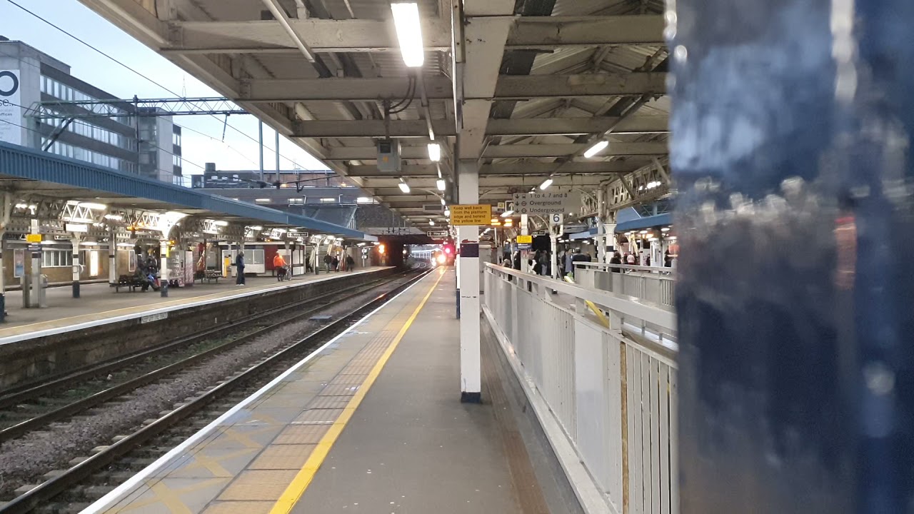 c2c | Class 387 & 357 at a glance @Barking - YouTube