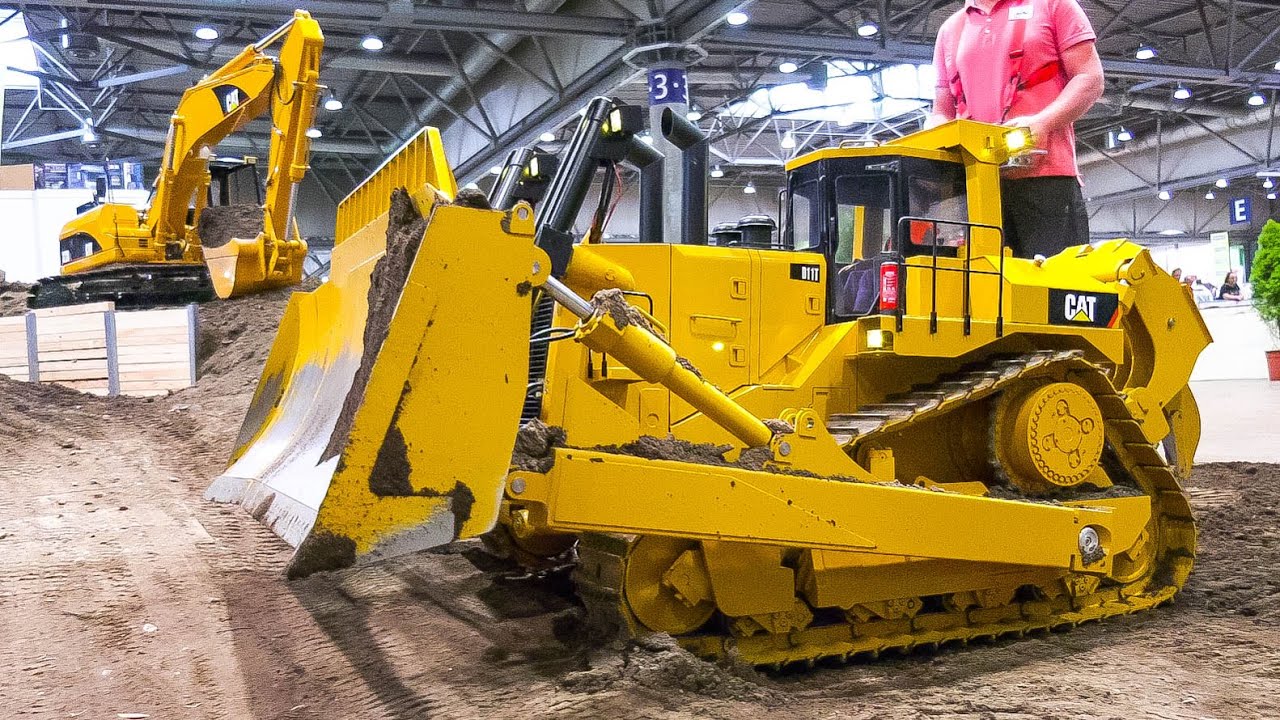 XXL RC TRUCKS, BIG RC EXCAVATORS, HUGE RC MACHINES, RC TRACTORS IN ...