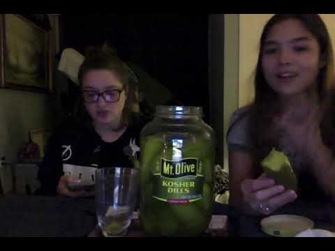 TWO GIRLS ONE JAR (not clickbait) - YouTube