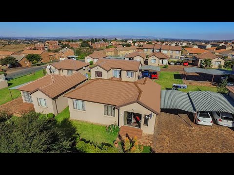 3 Bedroom Townhouse for sale in Gauteng | East Rand | Alberton ...