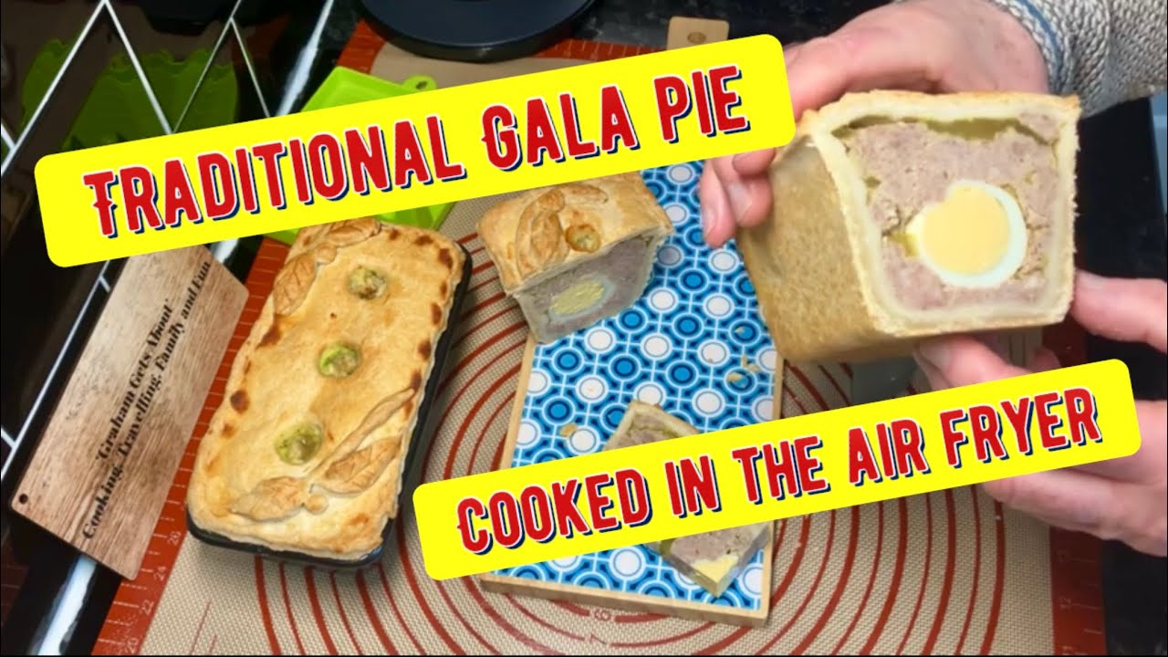 Gala Pie in the HYSapientia 24 litre - YouTube