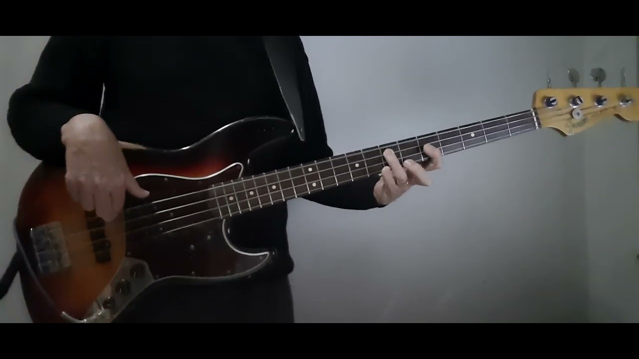 Dave Mason - World in Changes - Bass Cover - YouTube