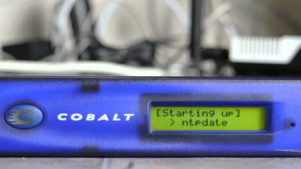 Cobalt RAQ 2 starting up with NetBSD 5.1 - YouTube