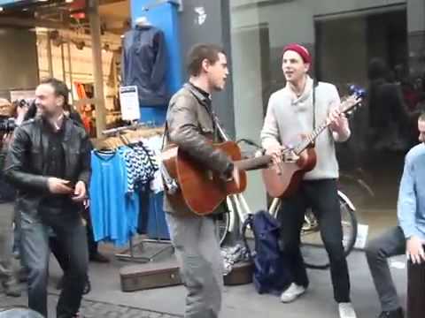 Brothers Moving Копенгаген - YouTube