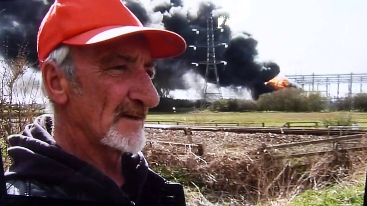Cottingham substation Fire - YouTube