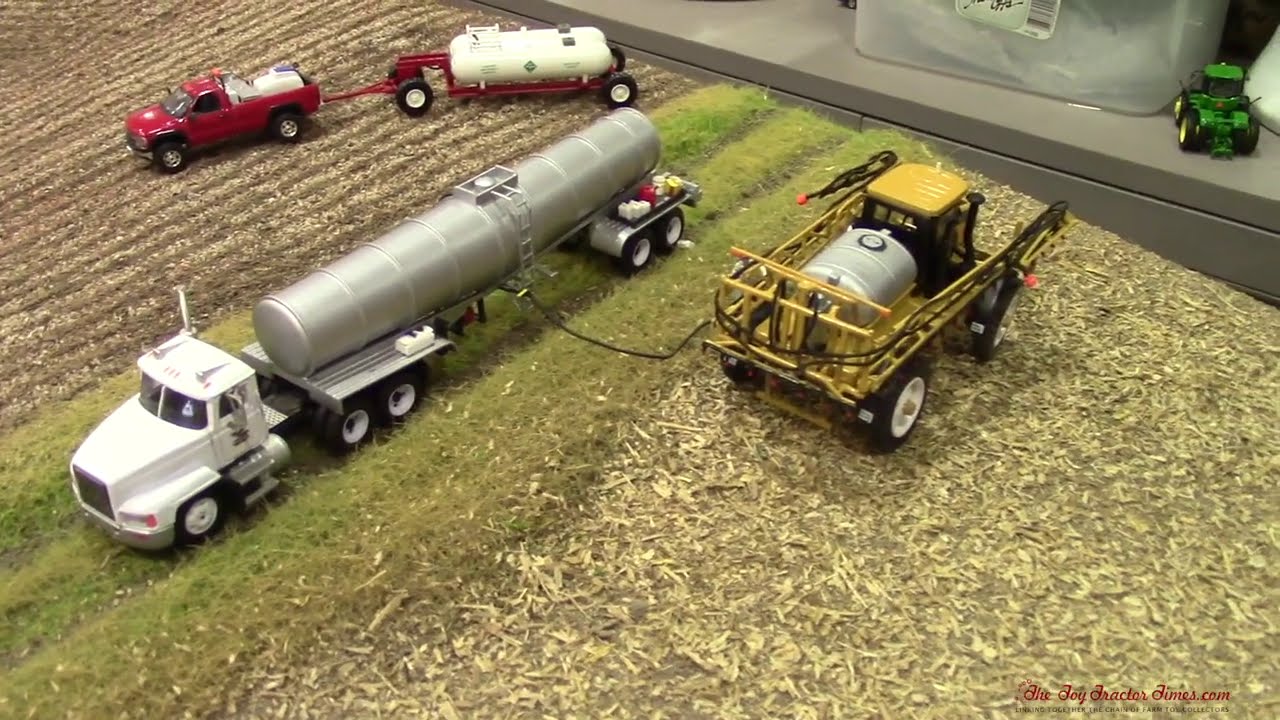 Fall Field Work on Chris Taylor's Farm Display - YouTube