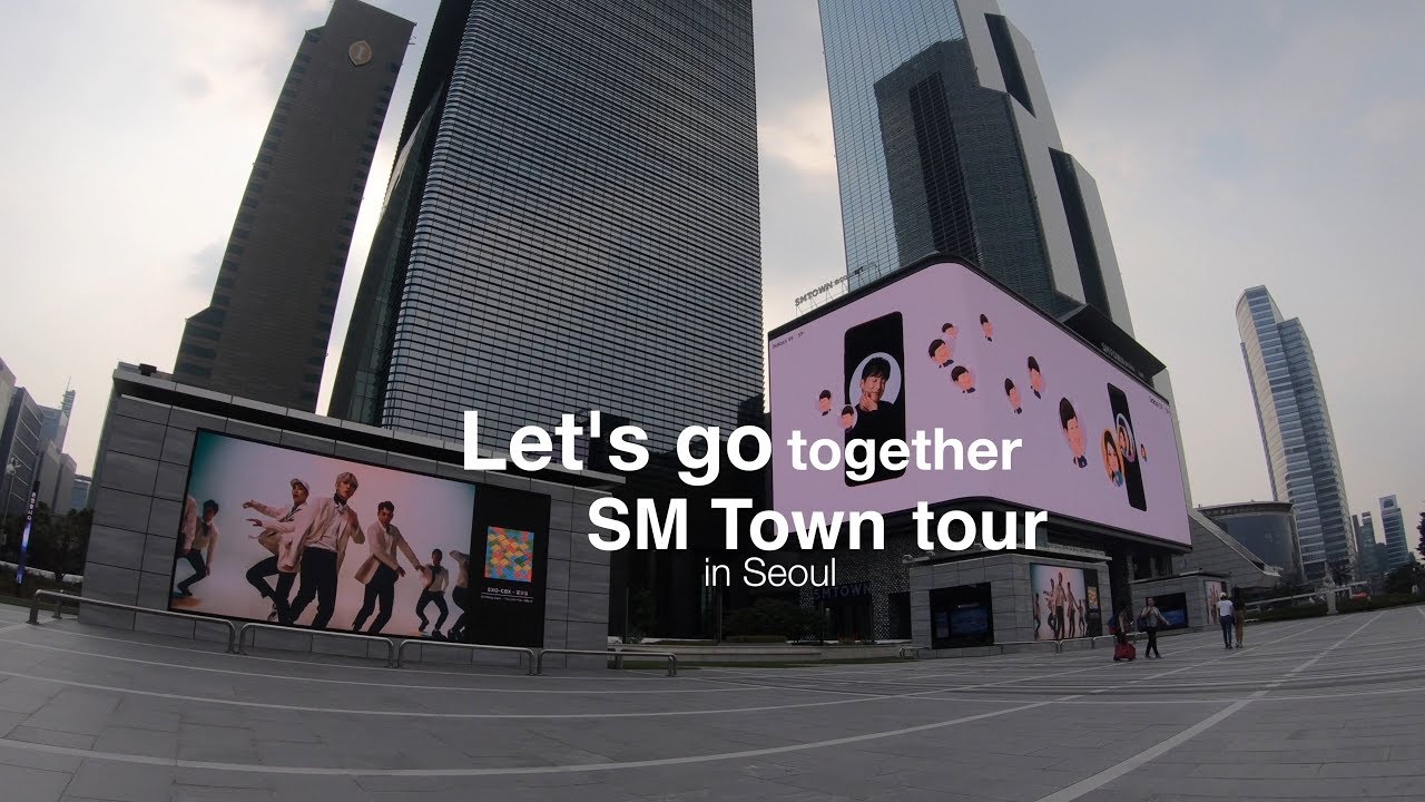 Let's go to SM Town! virtually you visit there, now! 코엑스 에스엠타운을 함께가봐요 ...