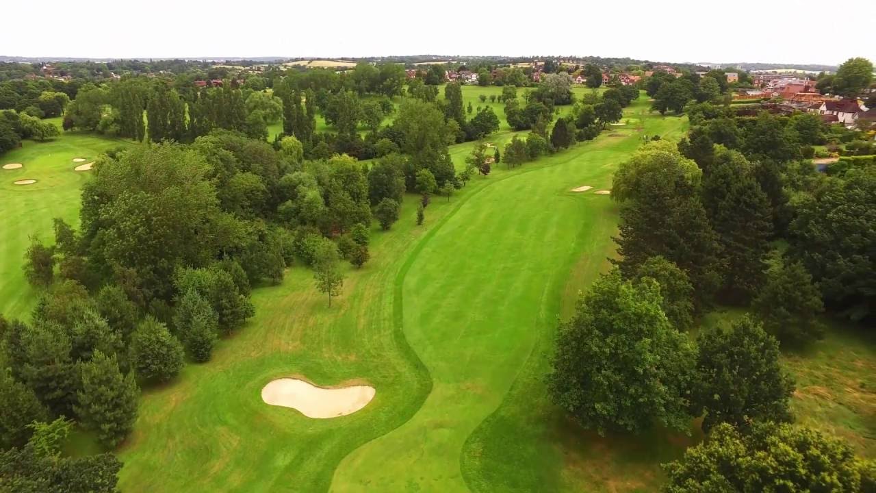 Chigwell Golf Club Hole 13 - YouTube
