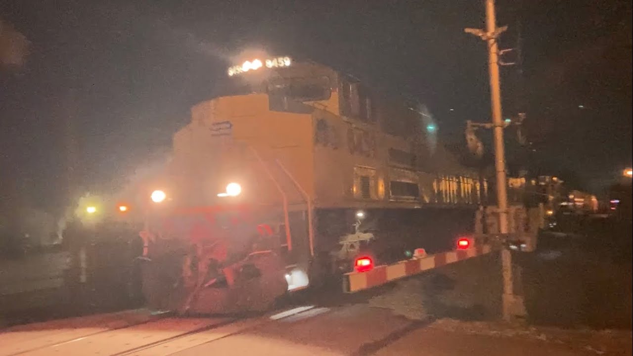 Union Pacific MSANP with Repainted ACE Leader at Pilot Point, TX ...