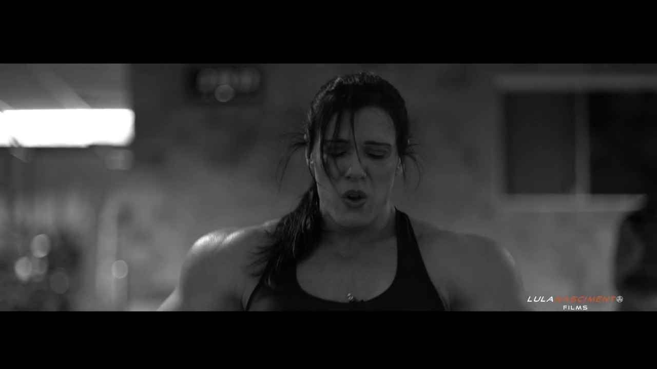 Treino INSANO Atleta PRO Selma Labat - CONSTRUINDO UM FÍSICO - YouTube