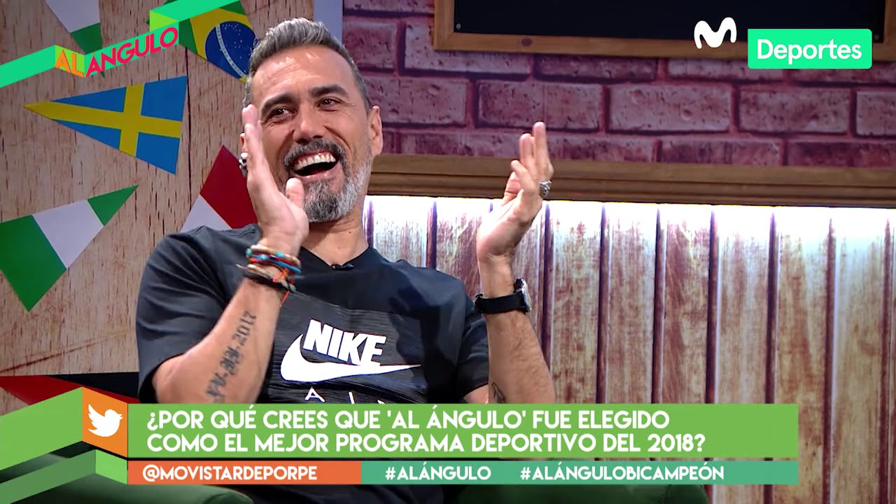 Al Ángulo: saludos de futbolistas a los panelistas del programa - YouTube