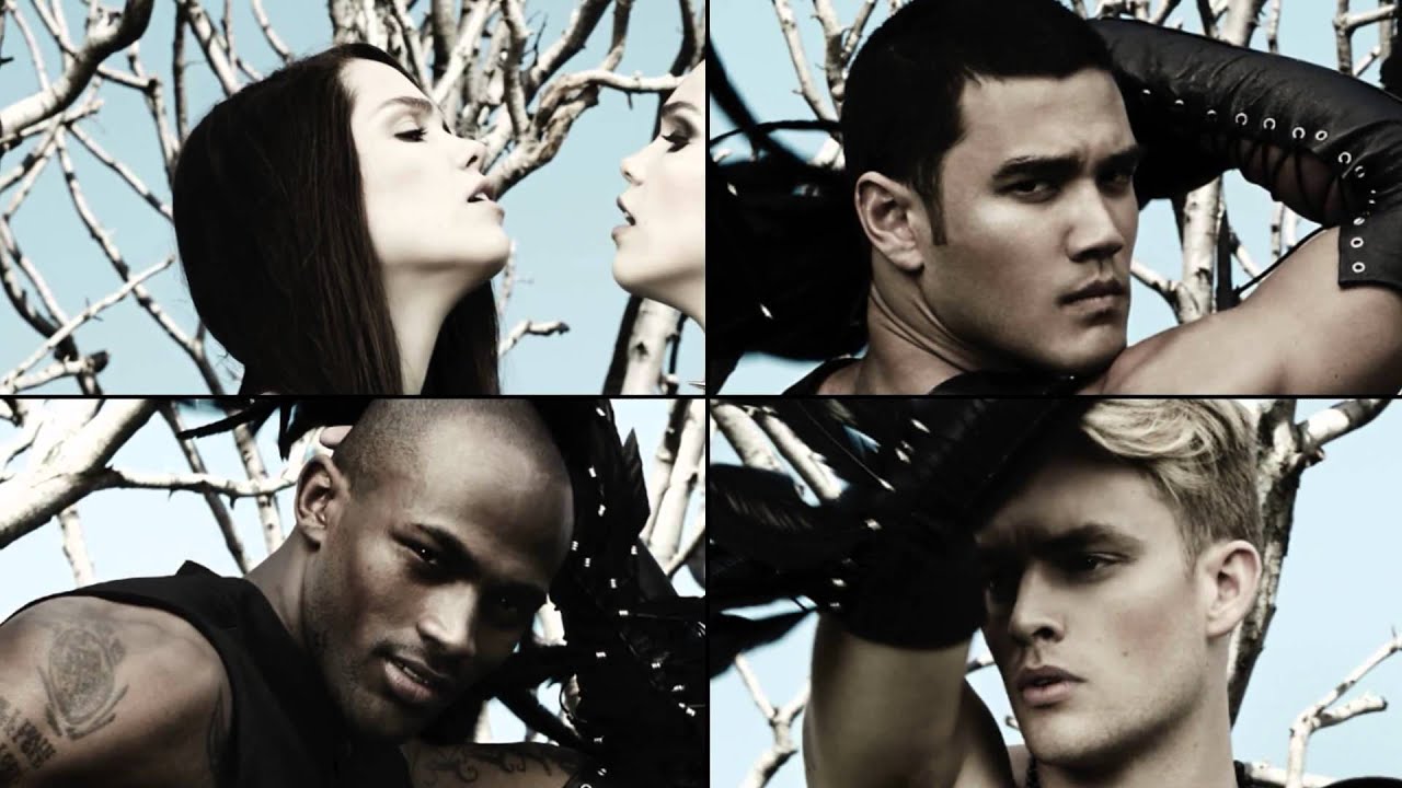 America's Next Top Model Cycle 21 Portfolio Battle - YouTube