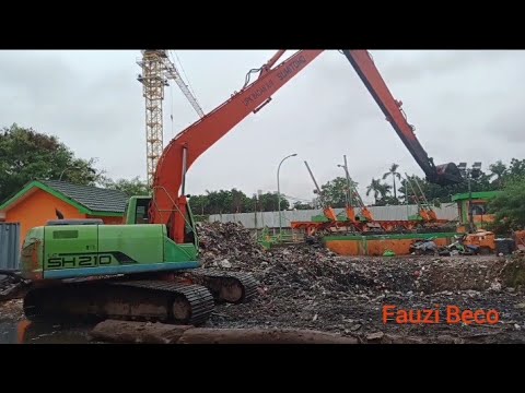 Excavator Panjang 2 (Sumitomo SH 210 Long arm) - YouTube