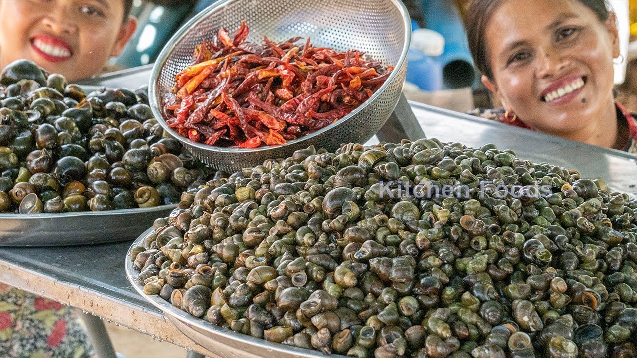 Cooking HOT SPICY Whelk & Snail with Cassava Leaves Recipe - Fried ...