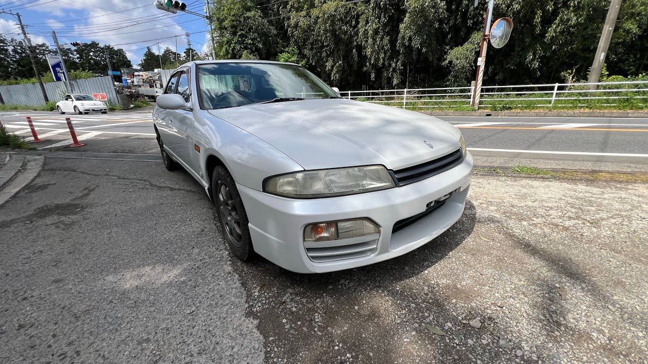 Nissan Skyline ER33 5F manual RB25 - YouTube