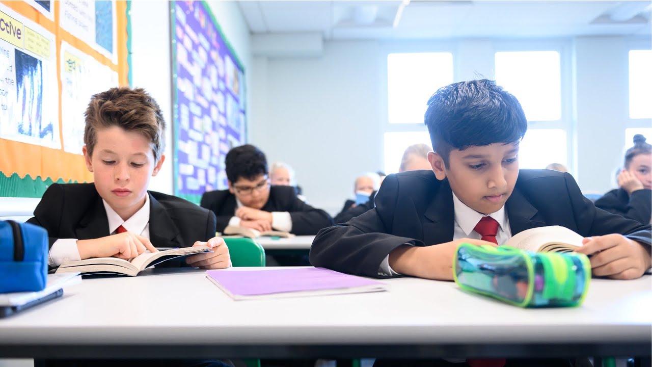 Top Tips - Navigating Around The School - YouTube