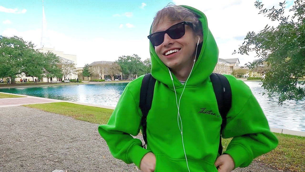 Road Trip w/ Bradygoo! - YouTube