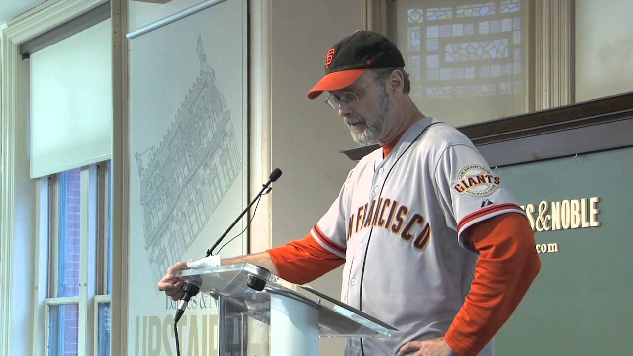 Christopher Moore Live at B&N (clip 2) - YouTube