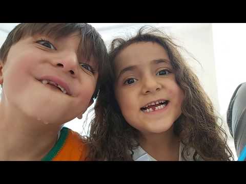 Neslihan'ın ilk dişi düştü para aldı