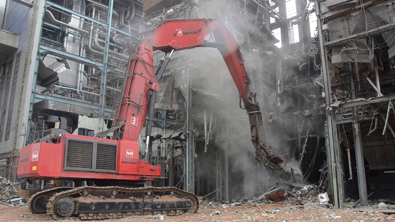 Hitachi EX 1200-5 demolition excavator with Kocurek triple boom ...