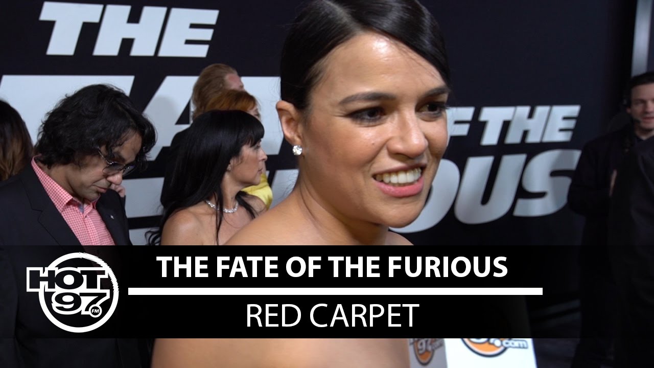 Michelle Rodriguez Picks Tupac Over B.I.G In A Battle - YouTube