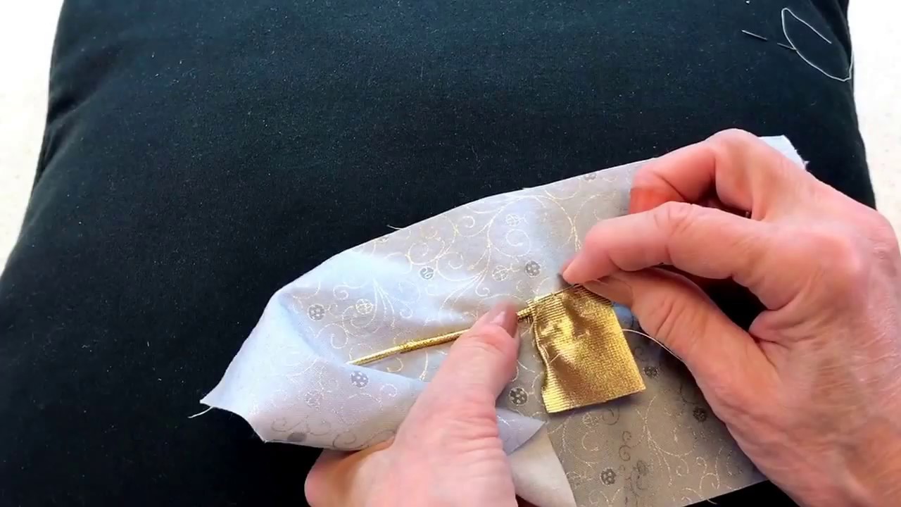 How to appliqué a bauble cap. - YouTube