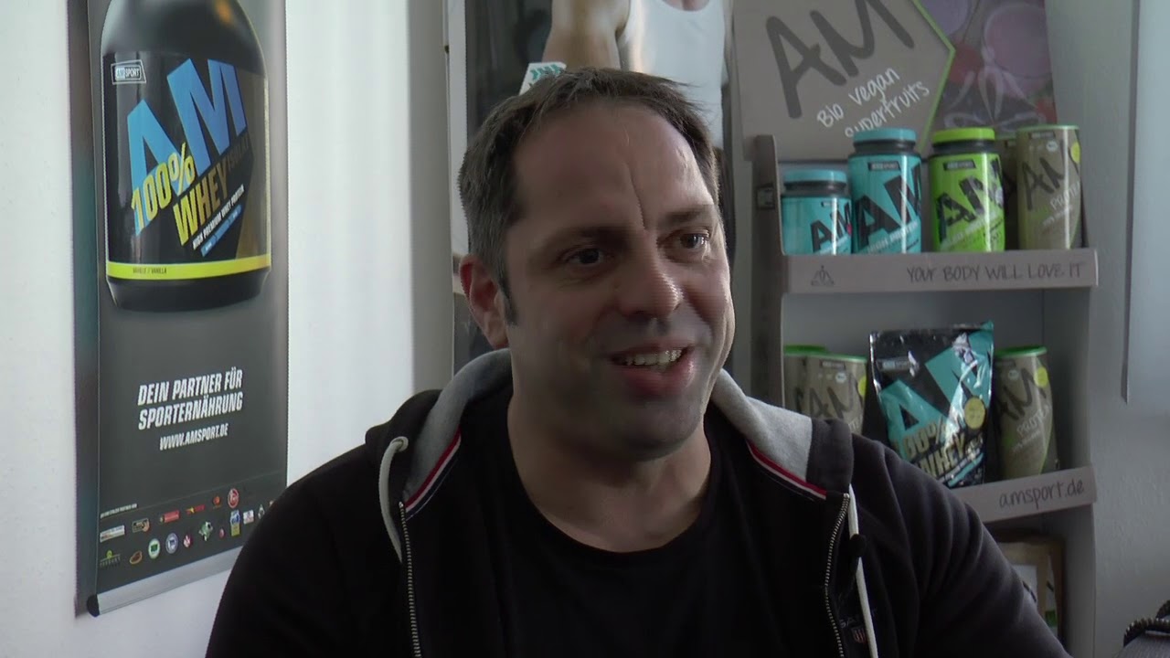 Exklusiv-Interview mit Mark Warnecke zum Werte-Preis - YouTube