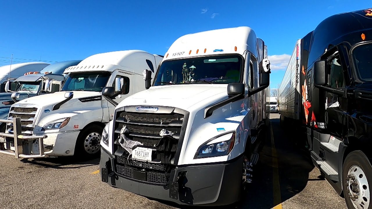 White Freightliner Cascadia Halloween Decorated At Ohio Truck Stop ...