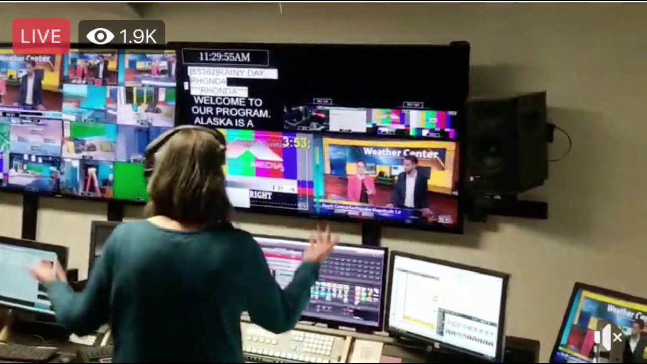 KTVA stays live on Facebook during an earthquake aftershock - YouTube