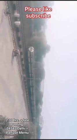 Train 04583 dli pnp memu and 12507 ndls dlpc jan shatabdi arriving ...