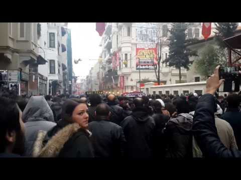 Ali İsmail Korkmaz'ın ailesi Taksim'de! (4)