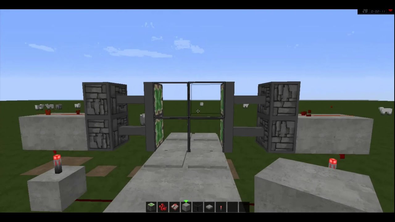 How to make an automatic door in minecraft - YouTube