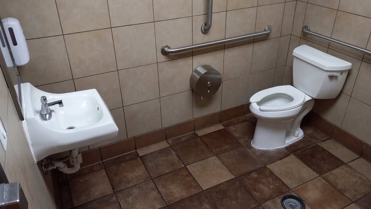 Murphy USA Unisex Restroom - YouTube