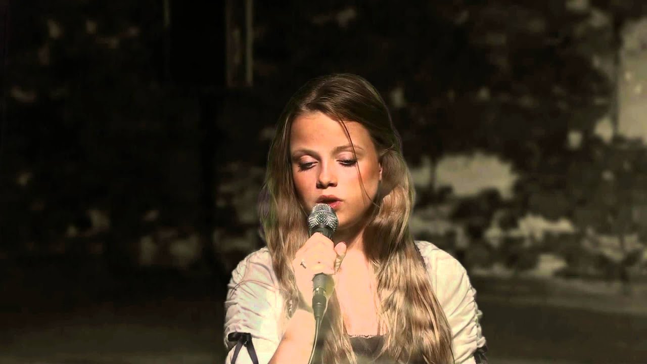 Megan Roele - Bound to you - YouTube